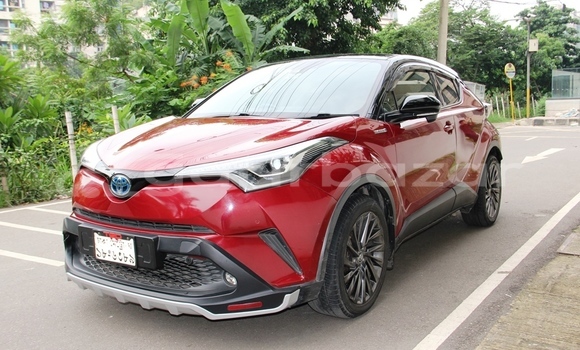 Buy Used 2017 Toyota chr g-led package in Dhaka, Dhaka - Garirbazar.com