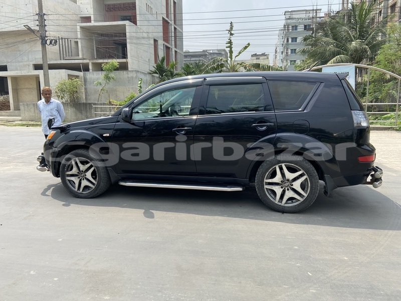 Buy Used 2007 Mitsubishi Outlander in Dhaka, Dhaka - Garirbazar.com